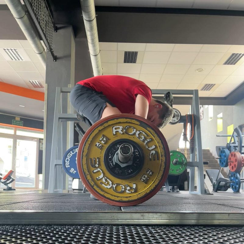 Sumo Deadlift - Proper Form & Technique Guide | Gravitus